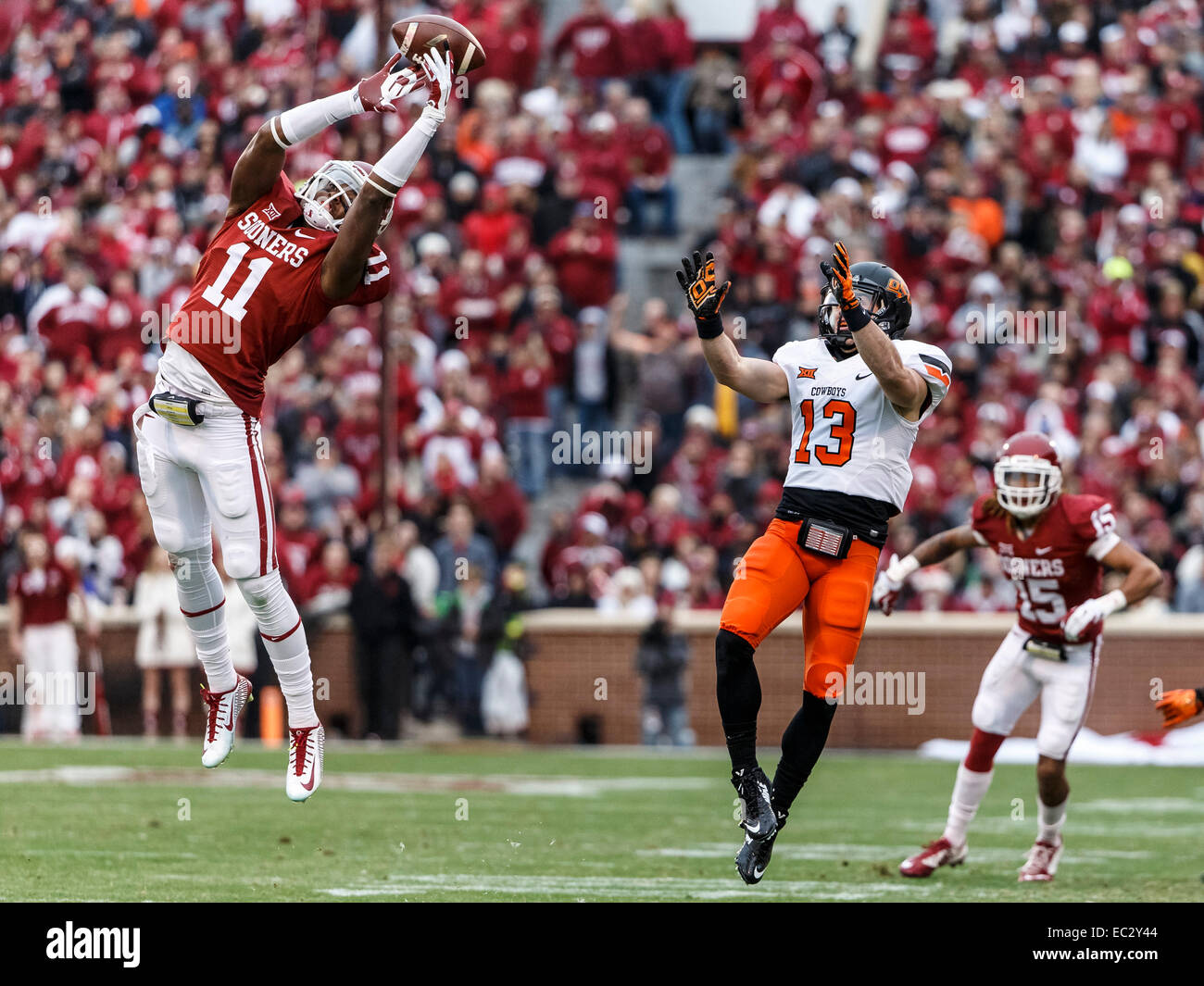 December 6, 2104: Oklahoma Sooners safety Steven Parker (11) breaks up ...