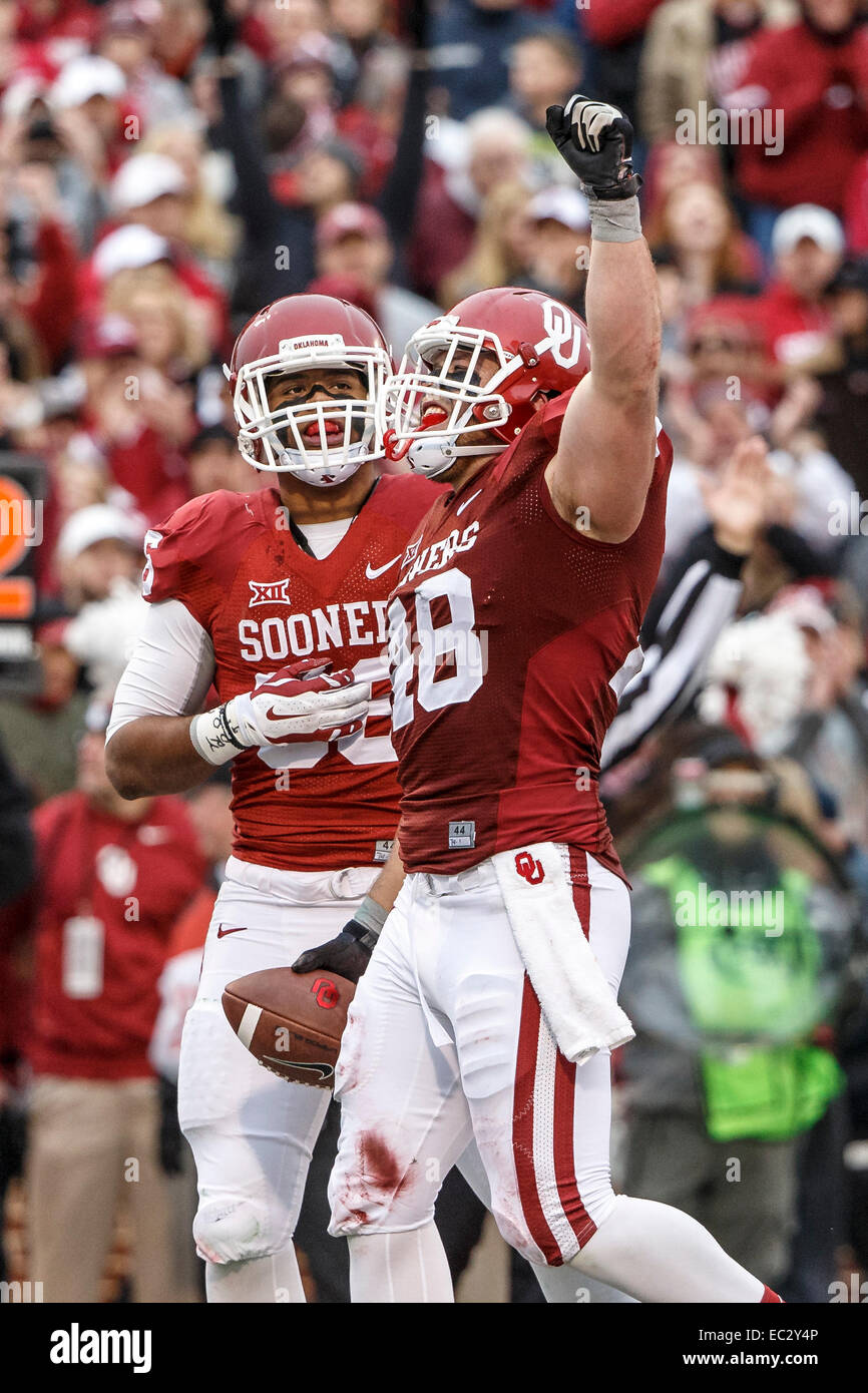 December 6, 2104: Oklahoma Sooners fullback Aaron Ripkowski (48 ...