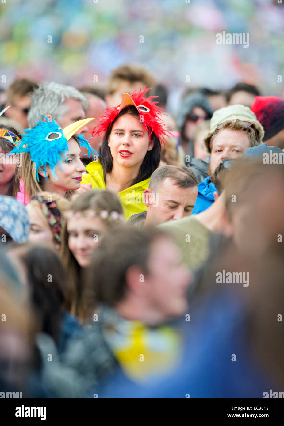 Crowd in fancy dress hi-res stock photography and images - Alamy