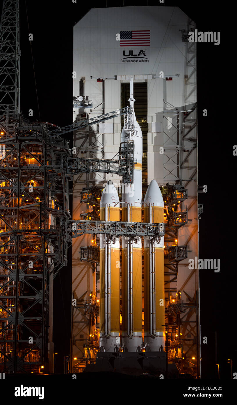 The United Launch Alliance Delta IV Heavy rocket, carrying NASA's Orion ...