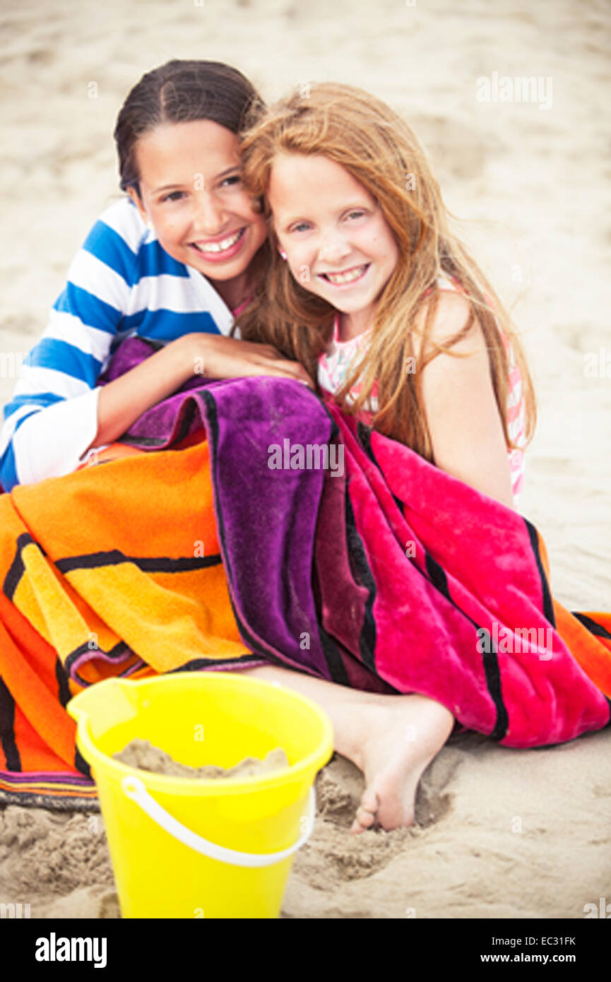 Two sand buckets hi-res stock photography and images - Alamy