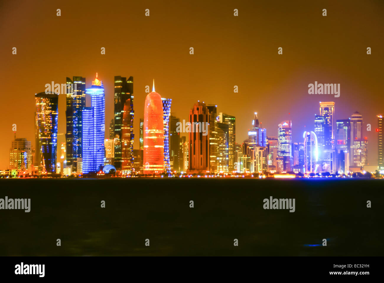 Qatar night hi-res stock photography and images - Alamy