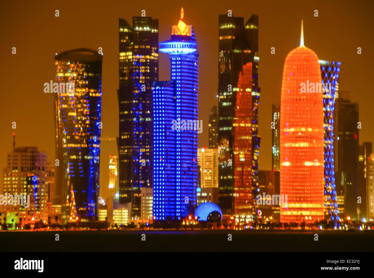 Qatar night hi-res stock photography and images - Alamy