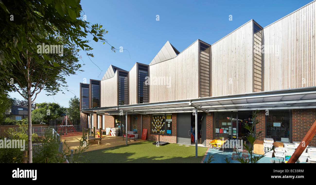 Hollymount School, London, United Kingdom. Architect: Haverstock ...