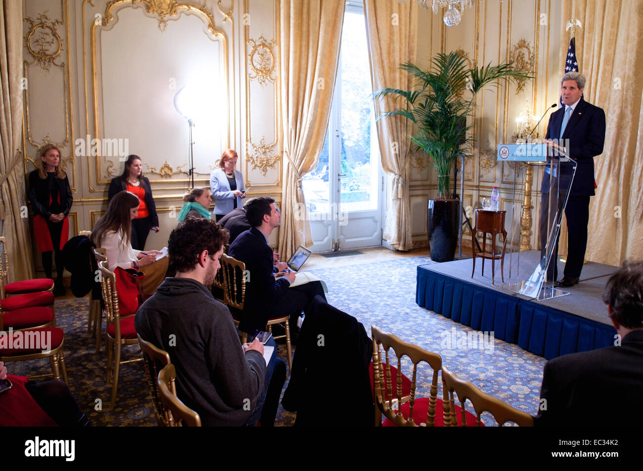 U s ambassador jane hartley hi-res stock photography and images - Alamy