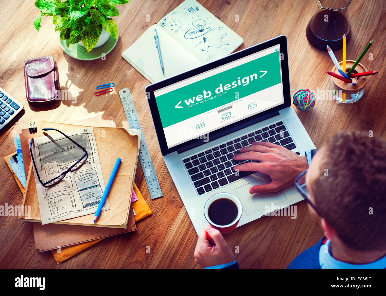 Laptop notes pad hi-res stock photography and images - Alamy