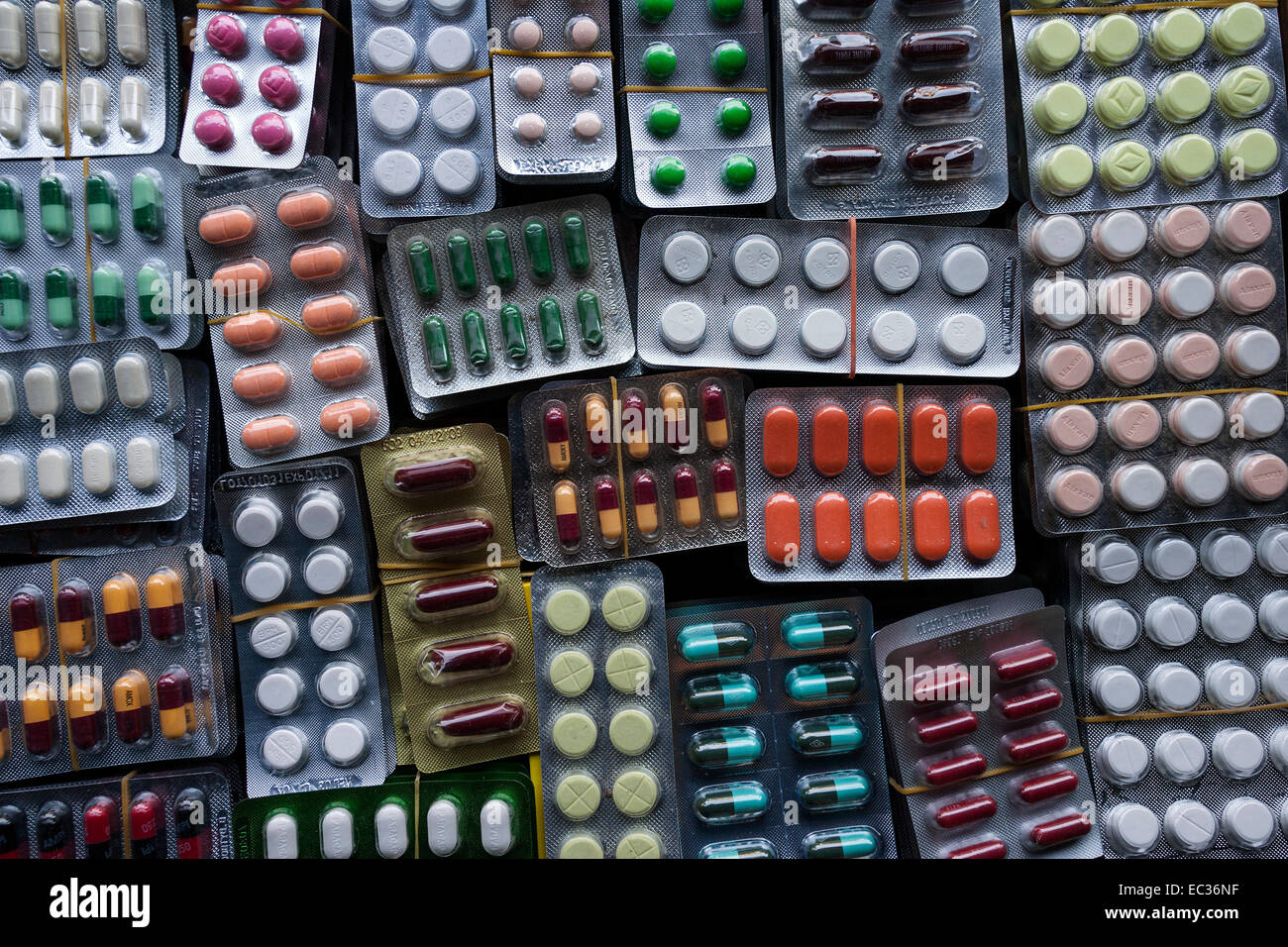 Various tablets in blister pack Stock Photo - Alamy