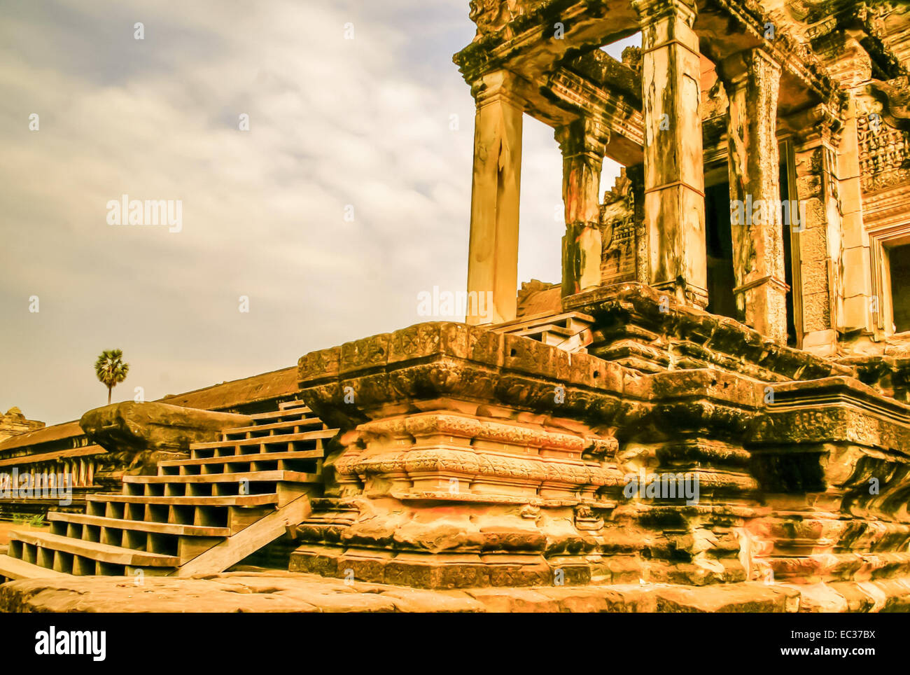 Building and monument in cambodia hi-res stock photography and images ...