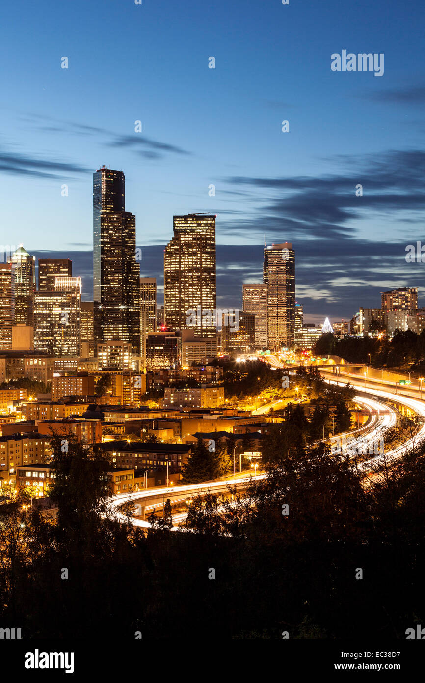 Washington seattle downtown hi-res stock photography and images - Alamy