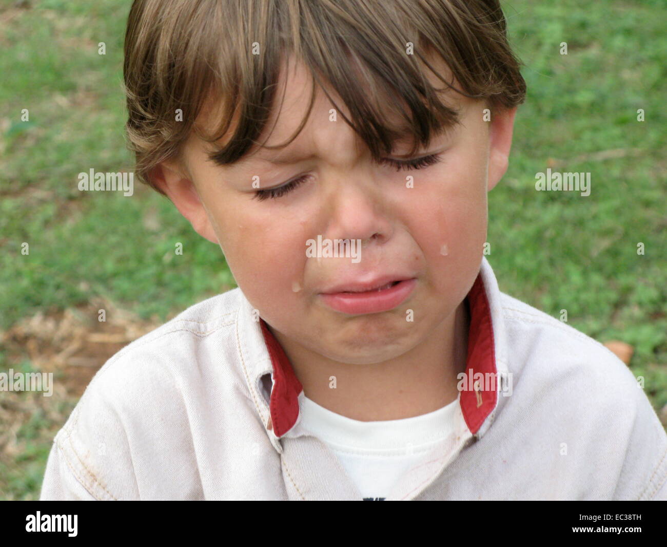 Fearful boy hi-res stock photography and images - Alamy