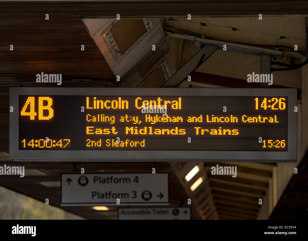 Lincoln railway station hi-res stock photography and images - Alamy