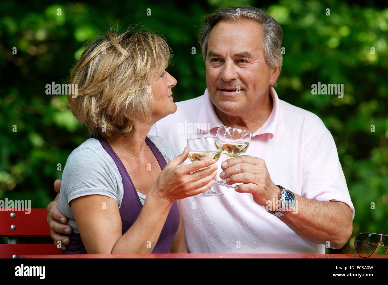 happy older couple Stock Photo - Alamy