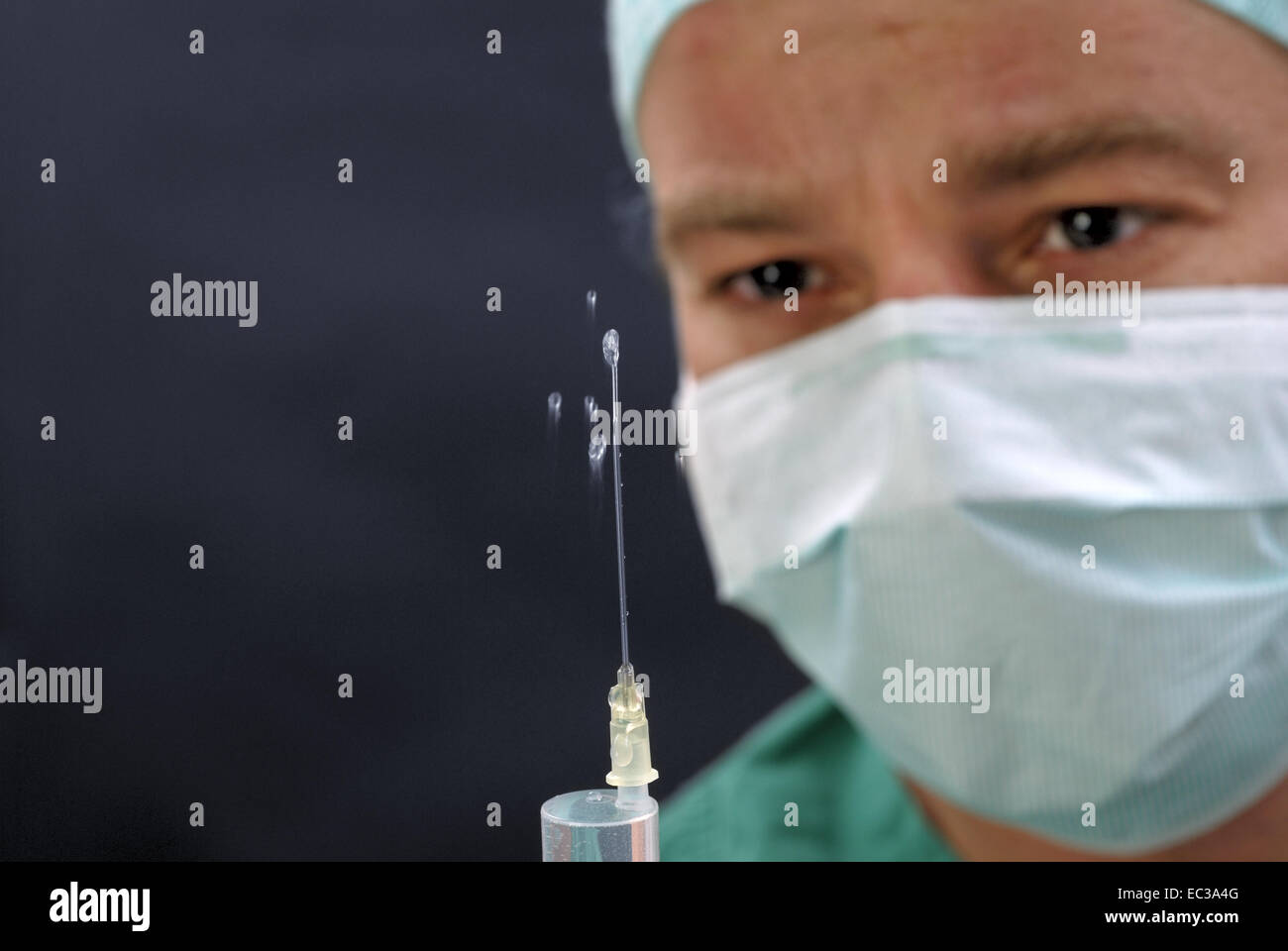 Doctors preparing operation hi-res stock photography and images - Alamy