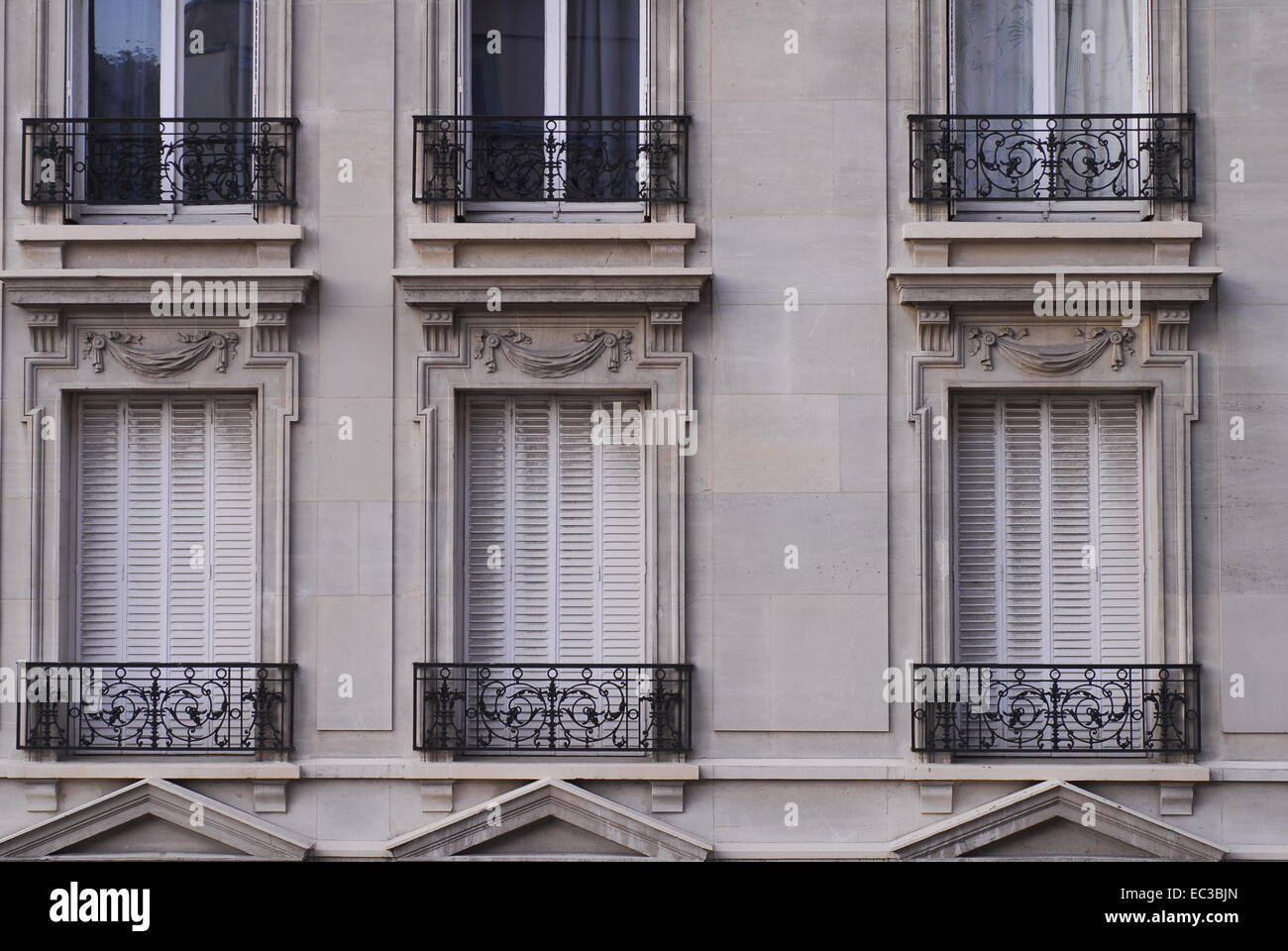 Front of Row Houses in Paris Stock Photo - Alamy