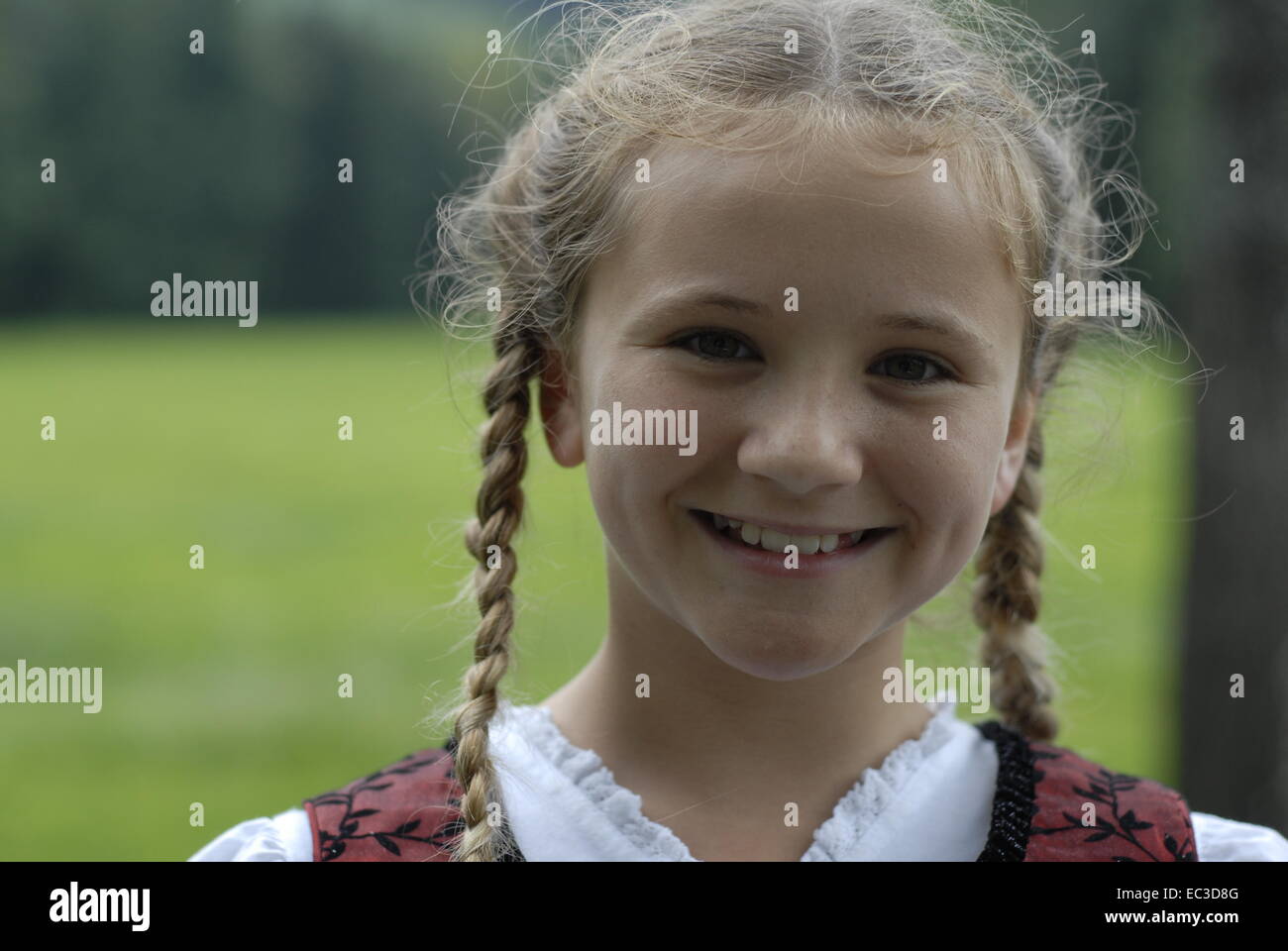 National costume germany girl hi-res stock photography and images - Alamy
