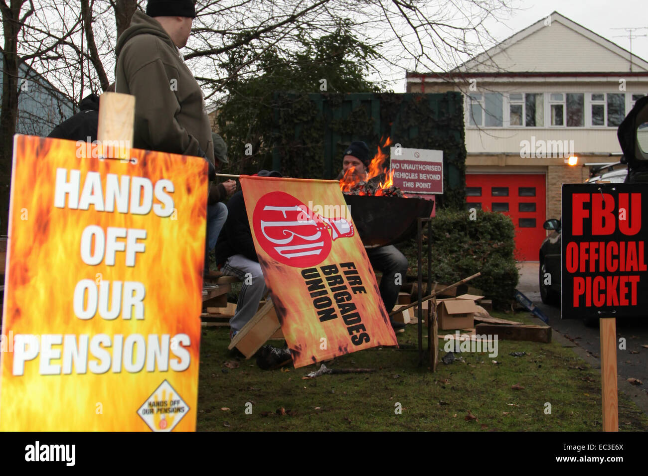 Union picket line fire brigade union flag hi-res stock photography and ...