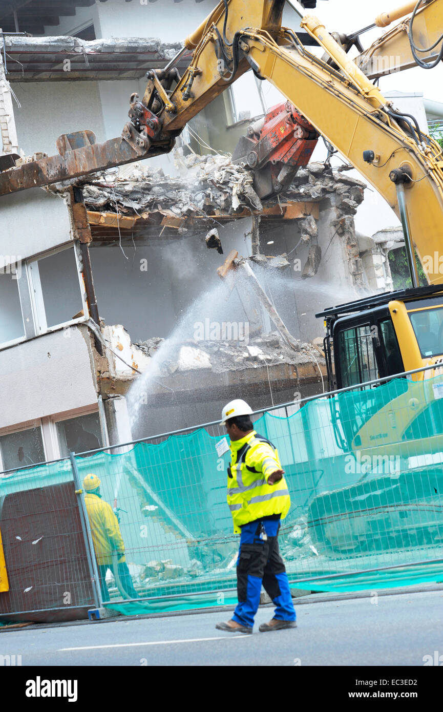 Demolition work hi-res stock photography and images - Alamy