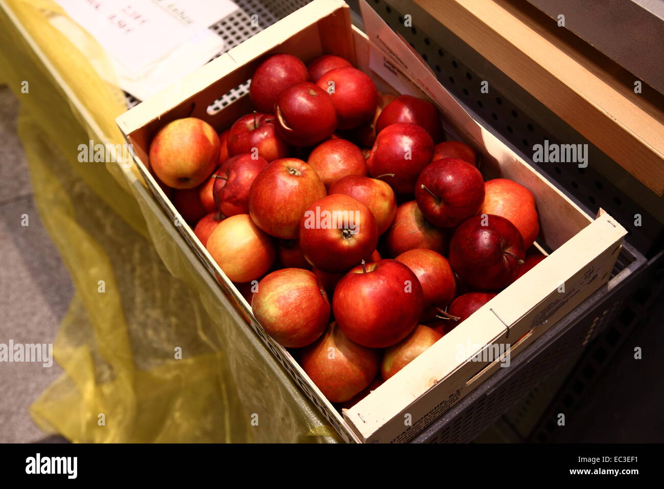 Apple products box hi-res stock photography and images - Alamy