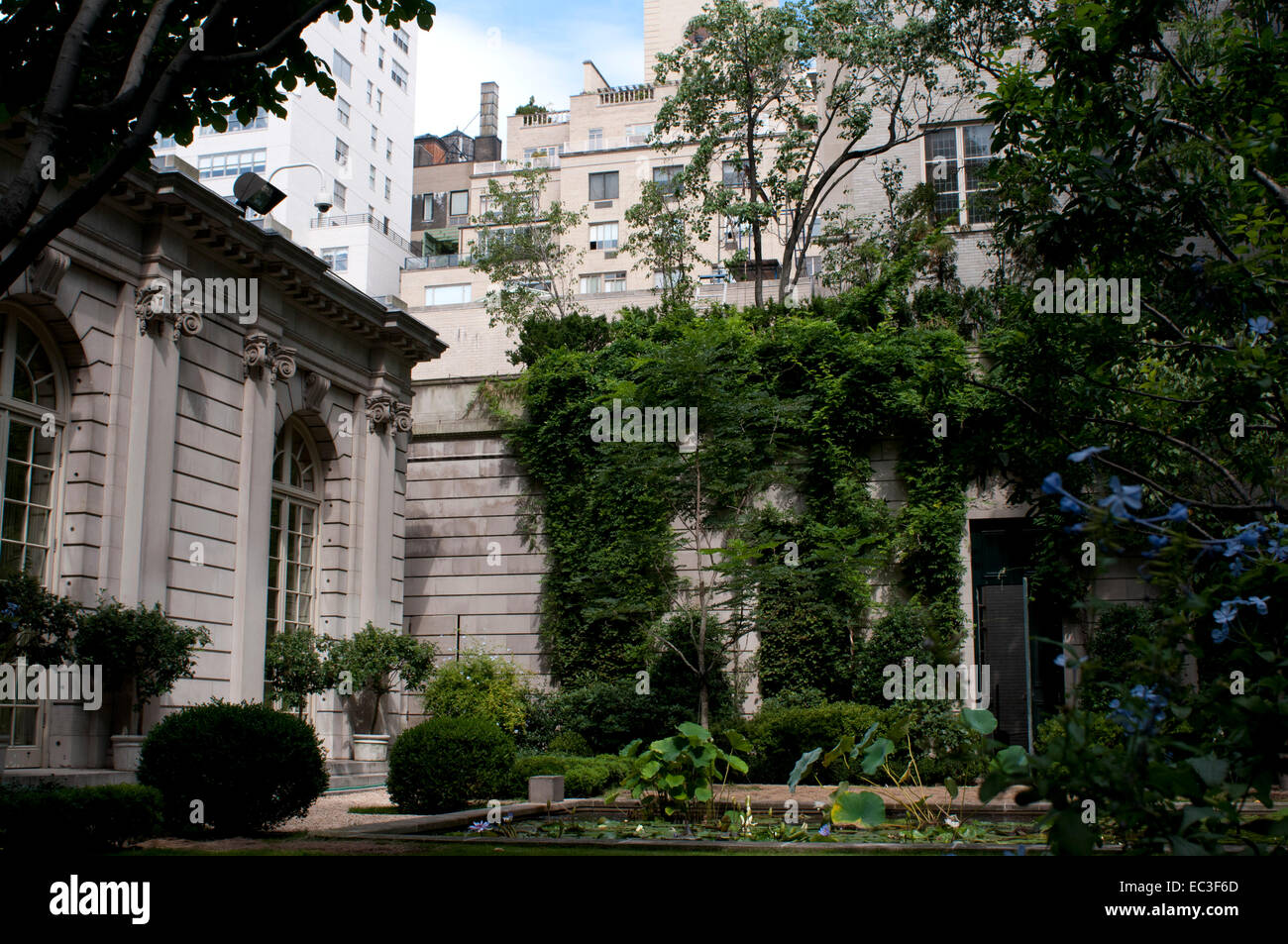 Frick Collection has 3 Vermeers, 5th Avenue, Museum Mile, New York City ...