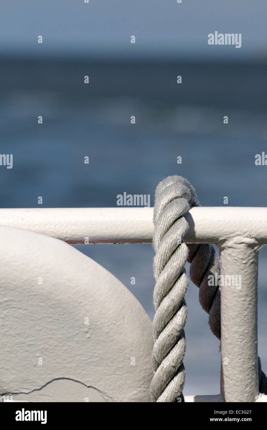 Ship guardrail hi-res stock photography and images - Alamy