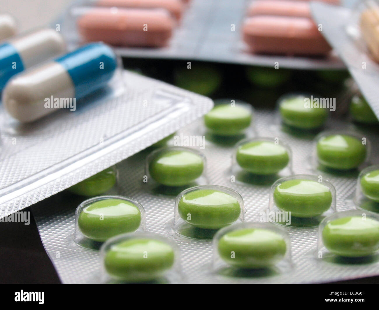 different tablets and pills Stock Photo - Alamy