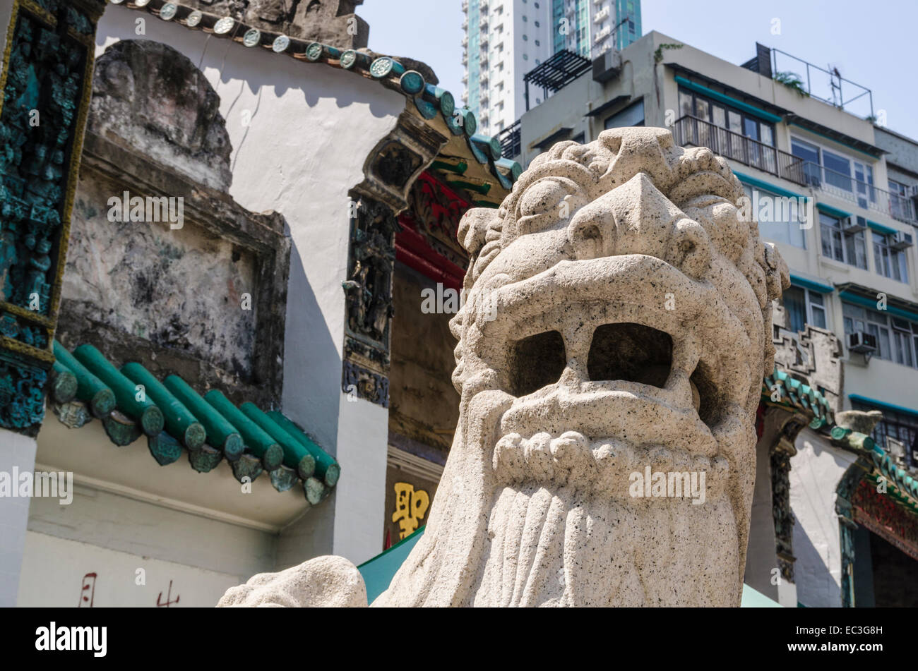 Man mo temple hi-res stock photography and images - Alamy