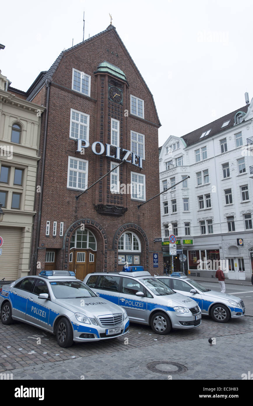 Police station buildings hi-res stock photography and images - Alamy