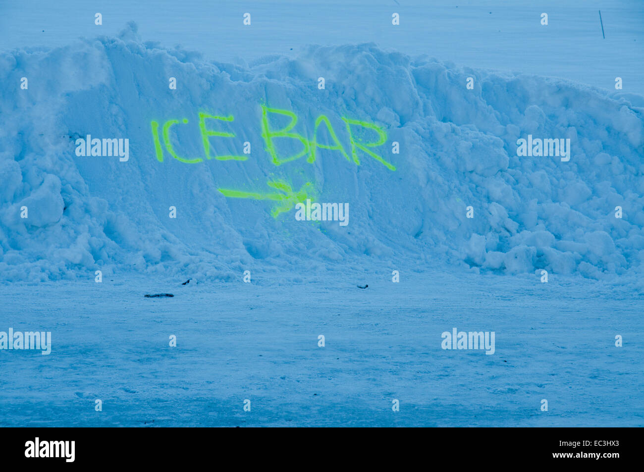 Consumer ski hi-res stock photography and images - Alamy