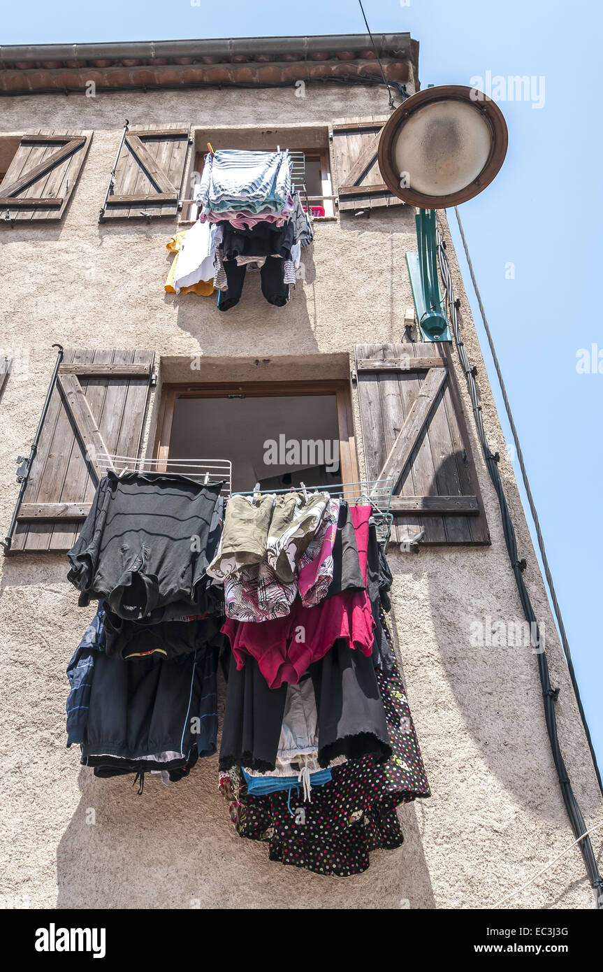 Items drying hi-res stock photography and images - Alamy