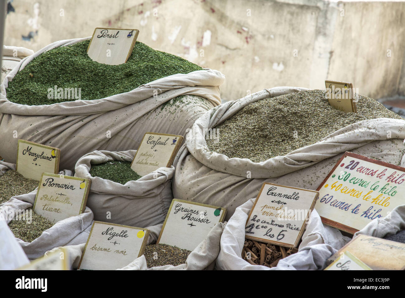 Spice smell hi-res stock photography and images - Alamy
