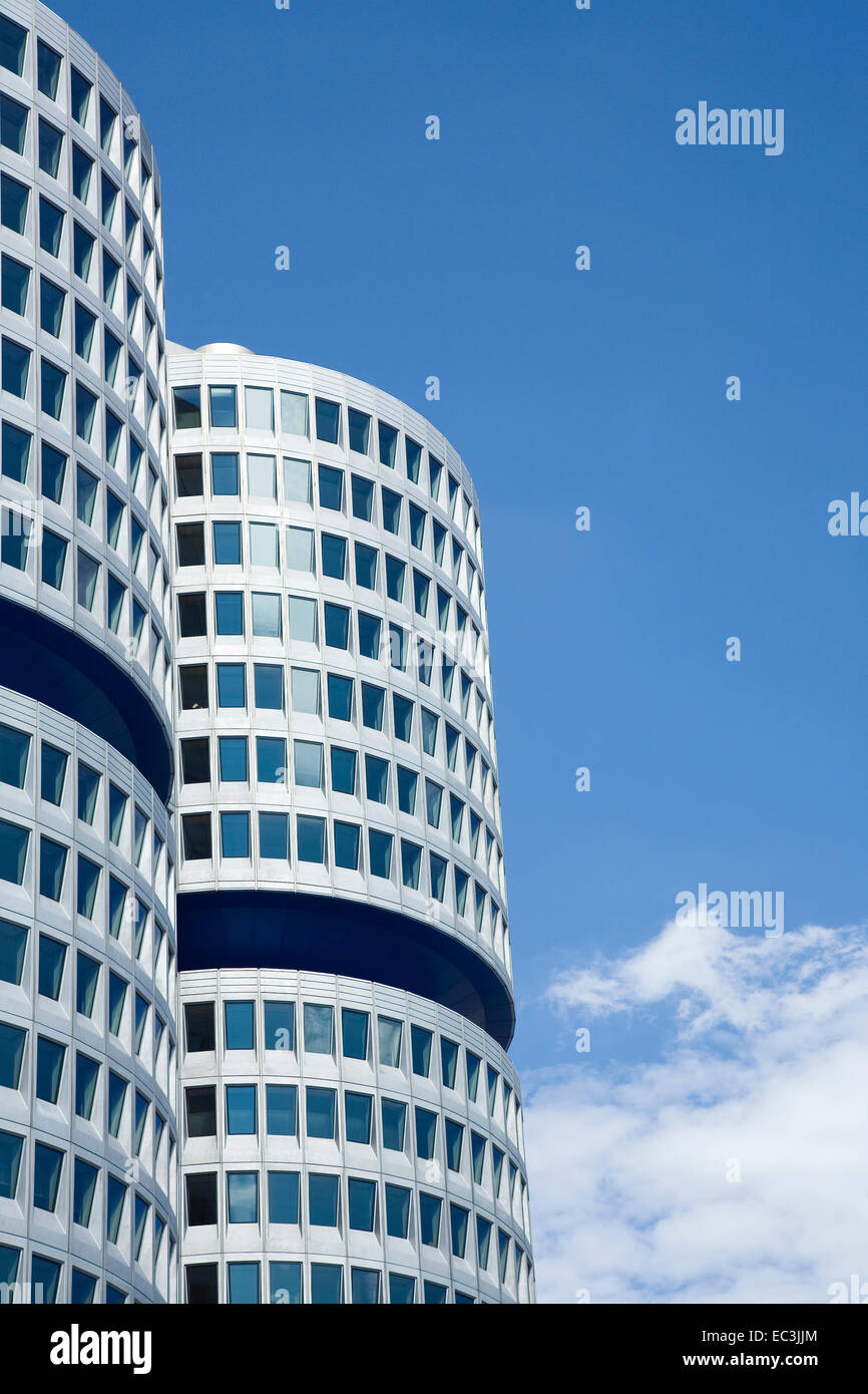 Skyscraper round hi-res stock photography and images - Alamy