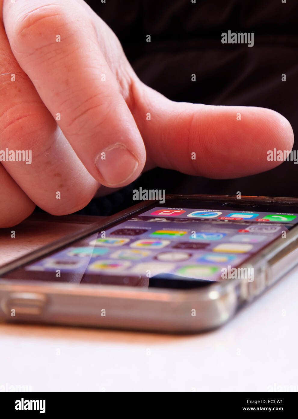 Finger swiping mobile phone hi-res stock photography and images - Alamy