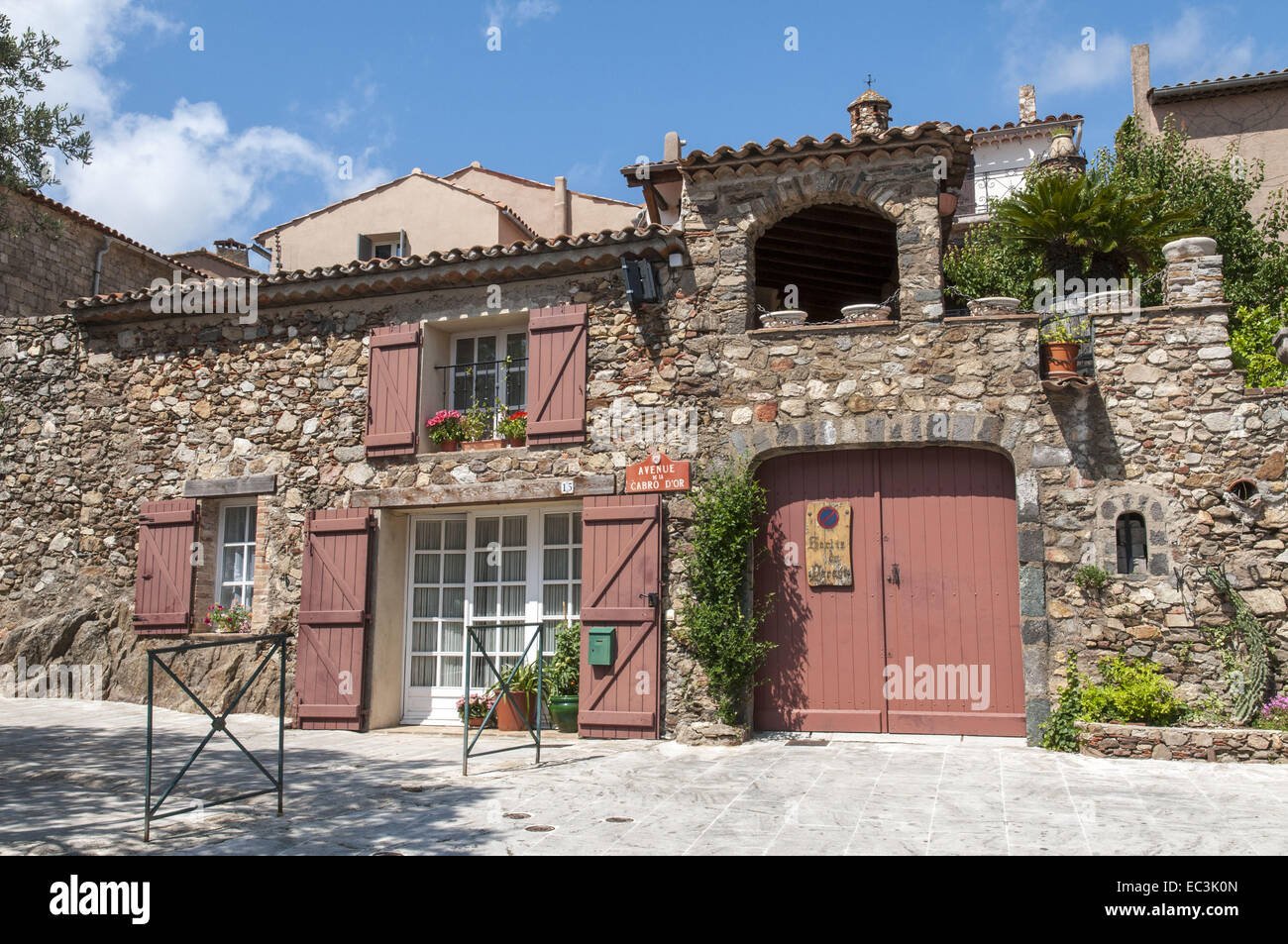 house in provence Stock Photo - Alamy