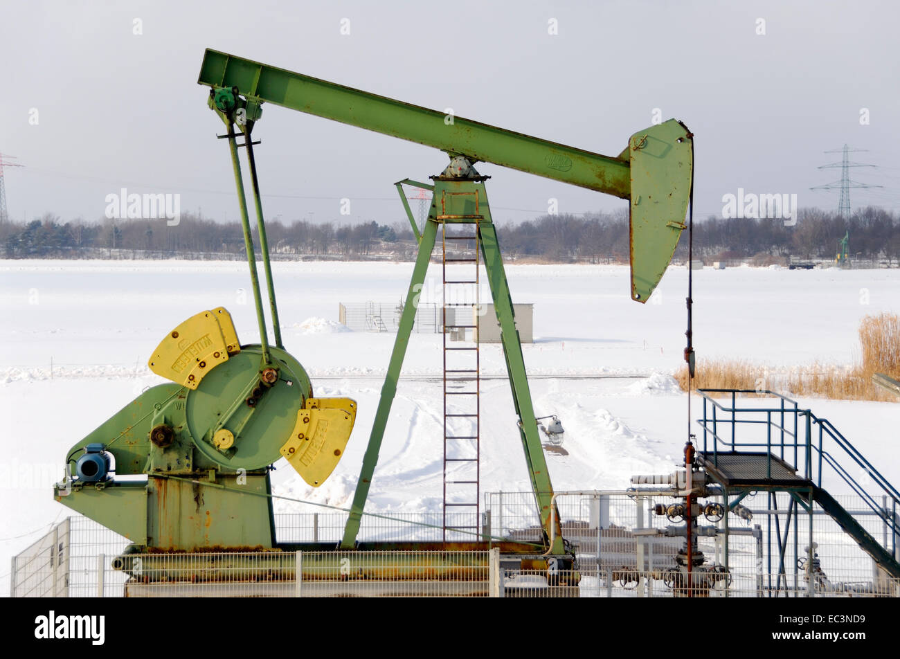 German oil pump hi-res stock photography and images - Alamy