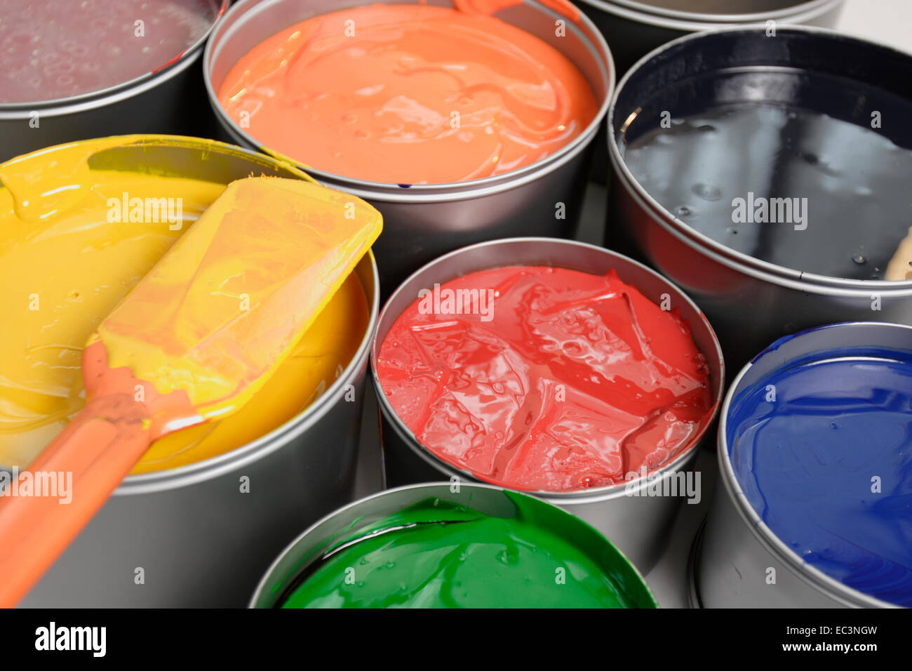 Paint bin hi-res stock photography and images - Alamy