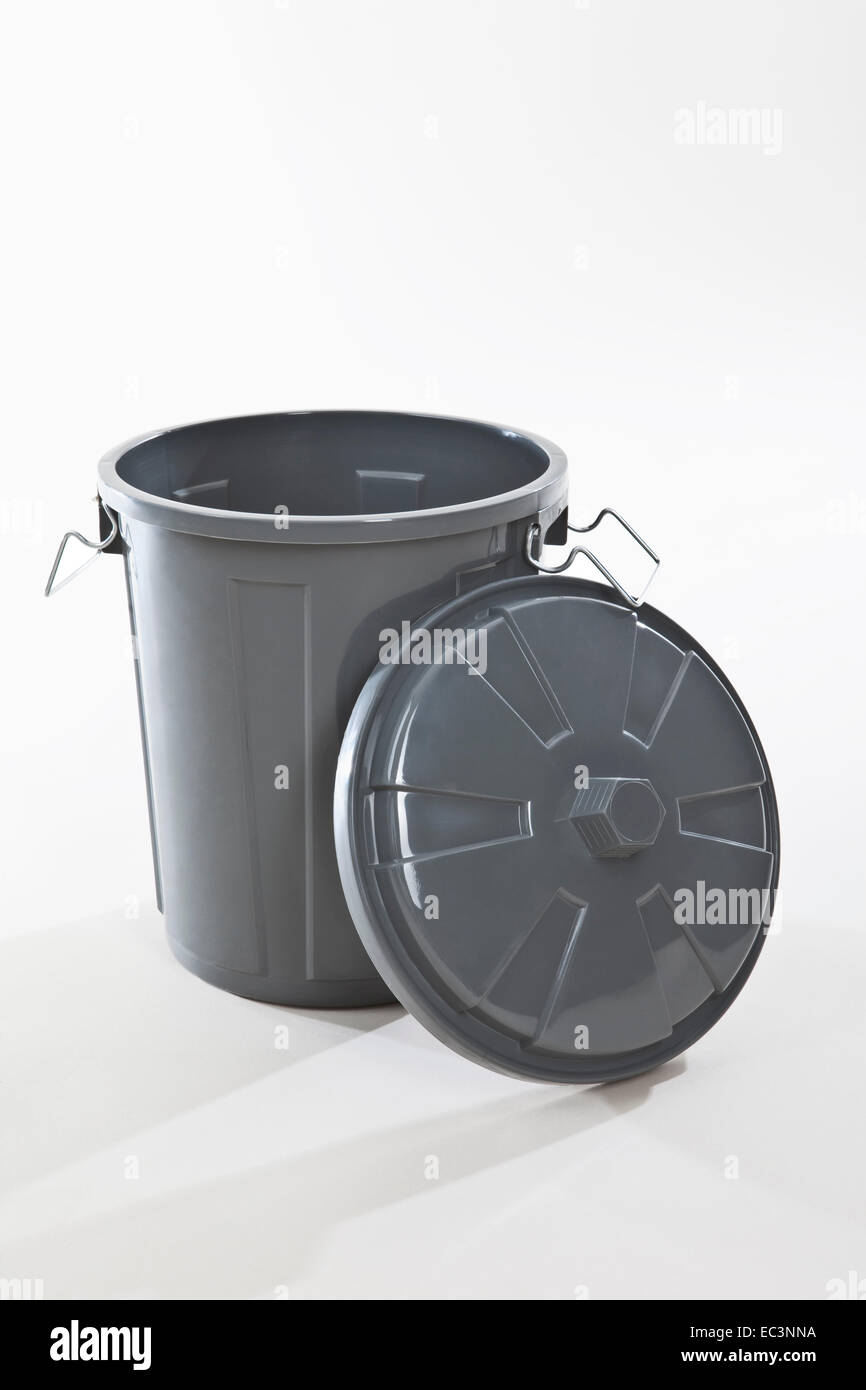 Ton bucket hi-res stock photography and images - Alamy