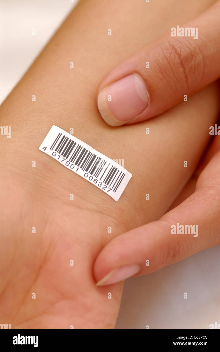 Arm bar code hi-res stock photography and images - Alamy