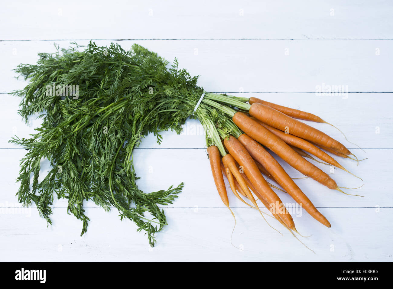 bundle of carrots Stock Photo - Alamy