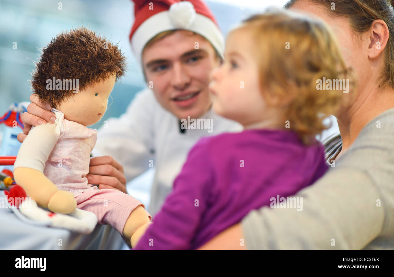 A medical student examines the doll of little Edda at the children's ...