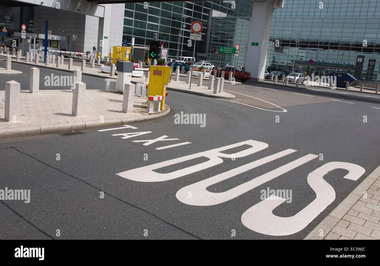 Bussline and Taxistop Stock Photo - Alamy