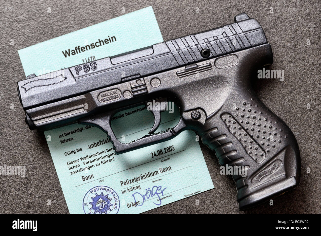 Weapons license hi-res stock photography and images - Alamy