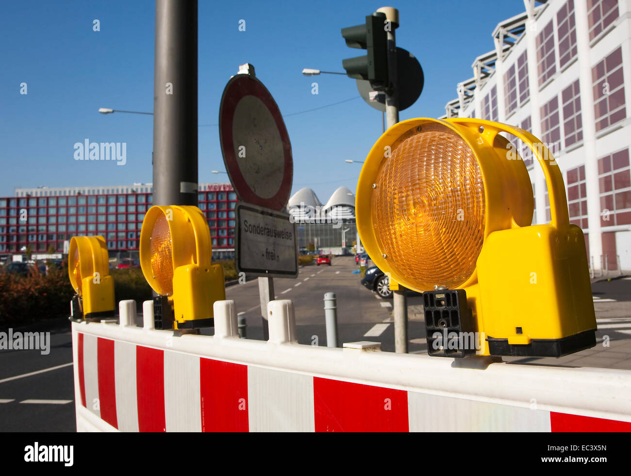 Mobile traffic light signs hi-res stock photography and images - Alamy