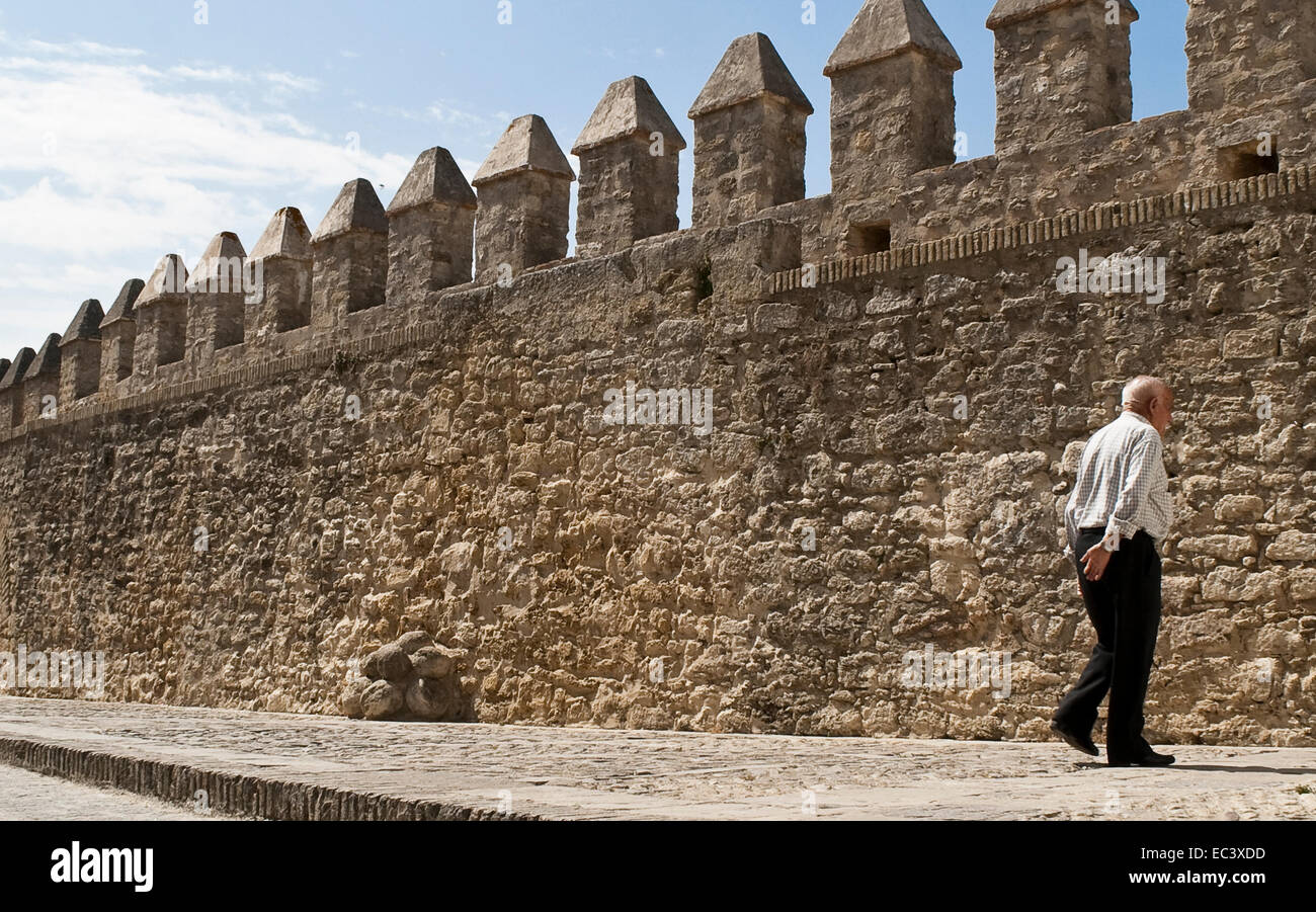 Lattice wall bridge hi-res stock photography and images - Alamy
