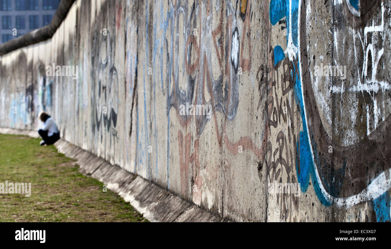 Graffiti border society hi-res stock photography and images - Alamy