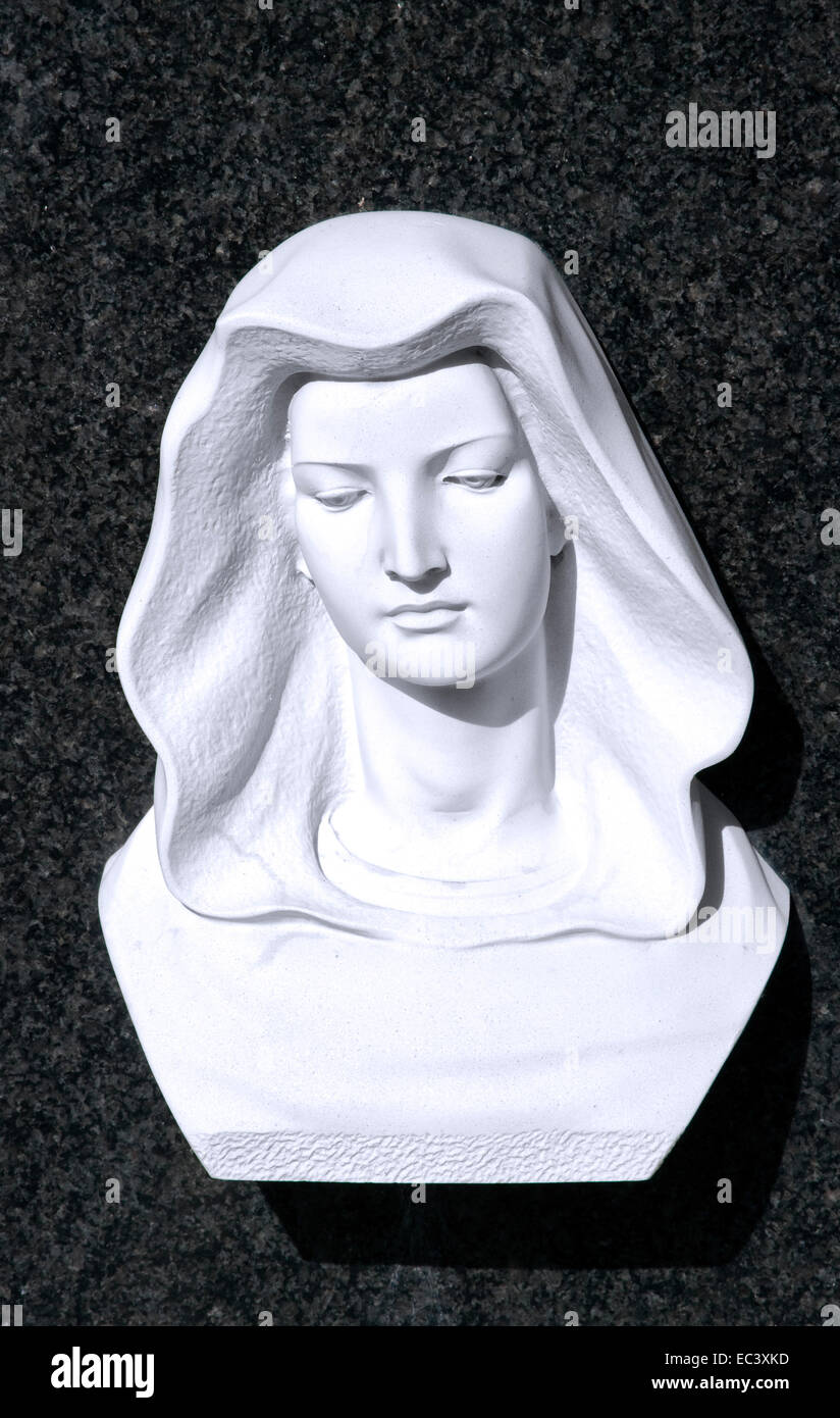 Portrait of the virgin Maria Stock Photo - Alamy