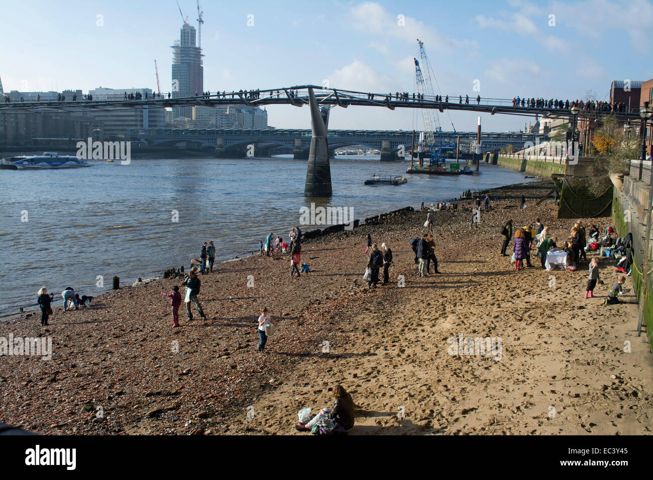 Thames Beach London High Resolution Stock Photography and Images - Alamy