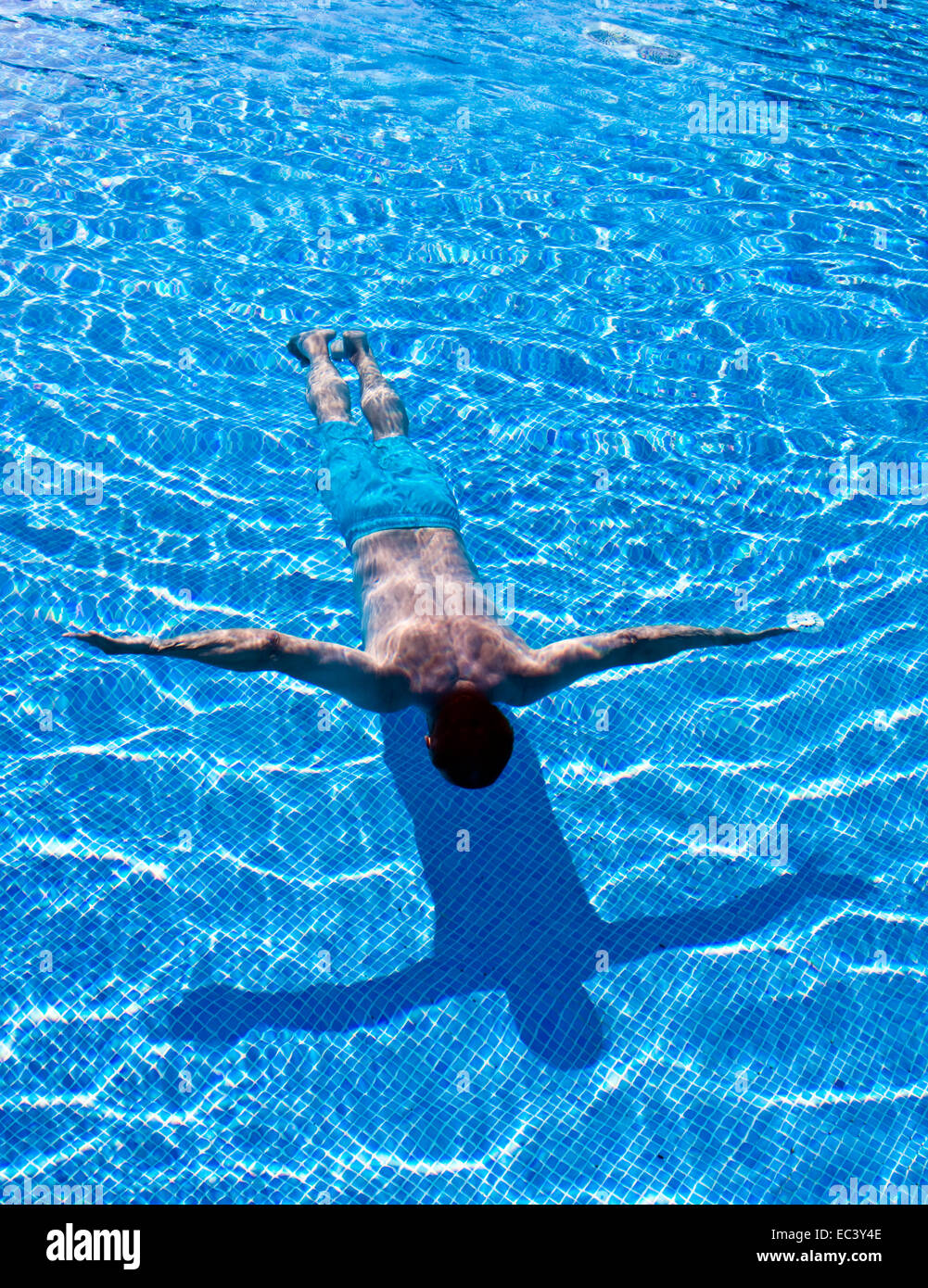 Dived hi-res stock photography and images - Alamy