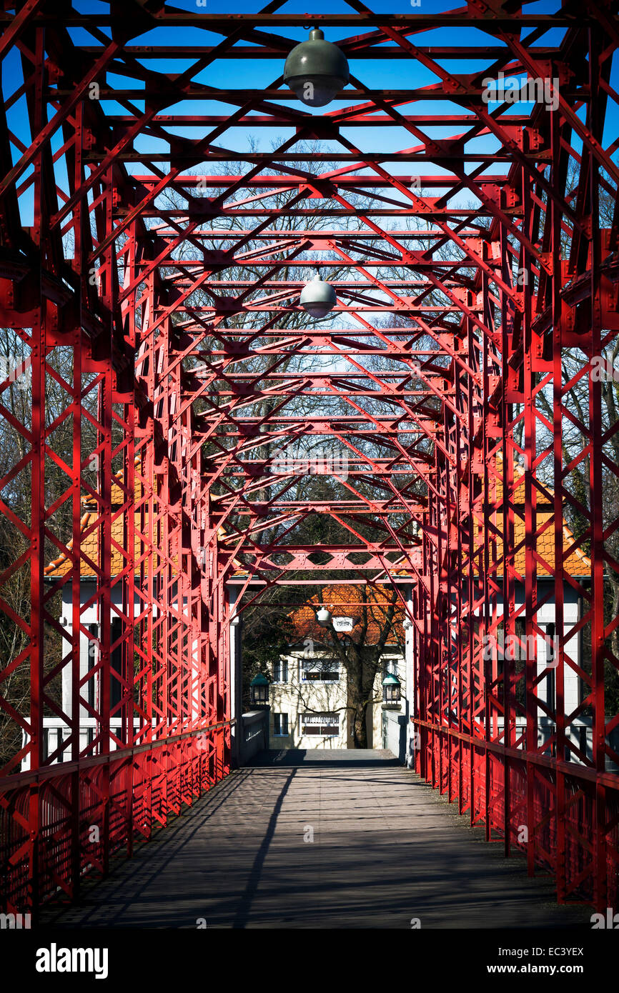 Steel construction of a pedestrian bridge Stock Photo - Alamy