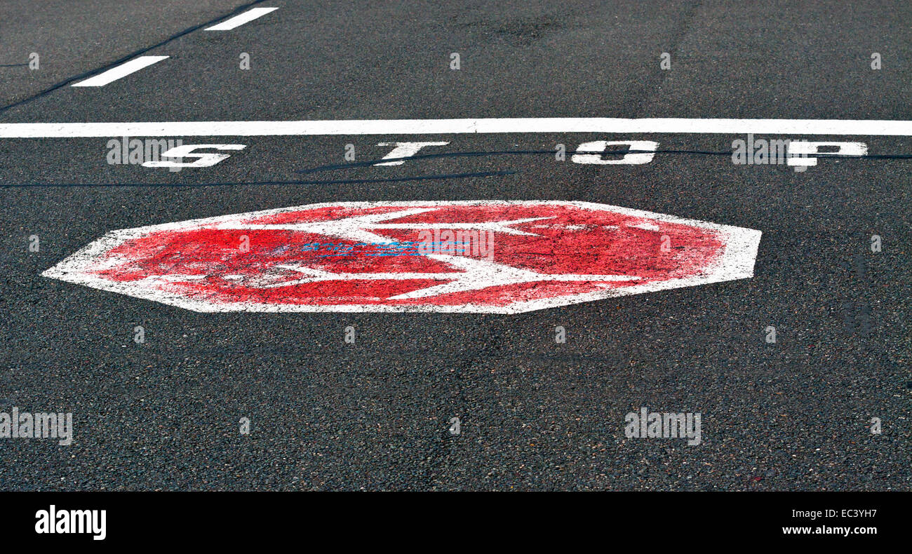 Airplane stop sign hi-res stock photography and images - Alamy