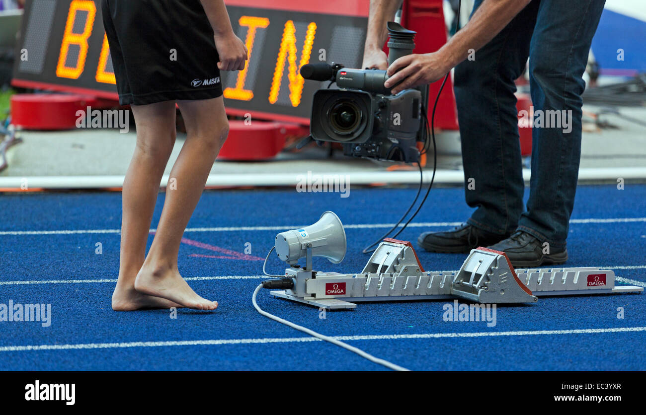 Barefoot children berlin hi-res stock photography and images - Alamy